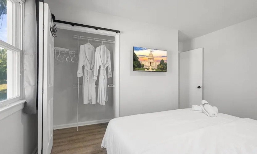 Upscale Old Town Views 3bd Lux - Alexandria, VA