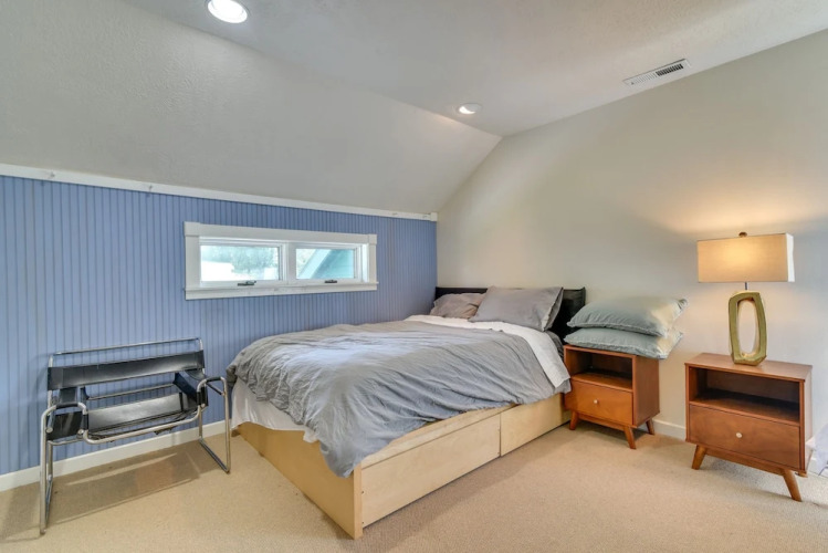 Rainier Home On 20 Acres W/ Blueberry Farm! - Kelso, WA