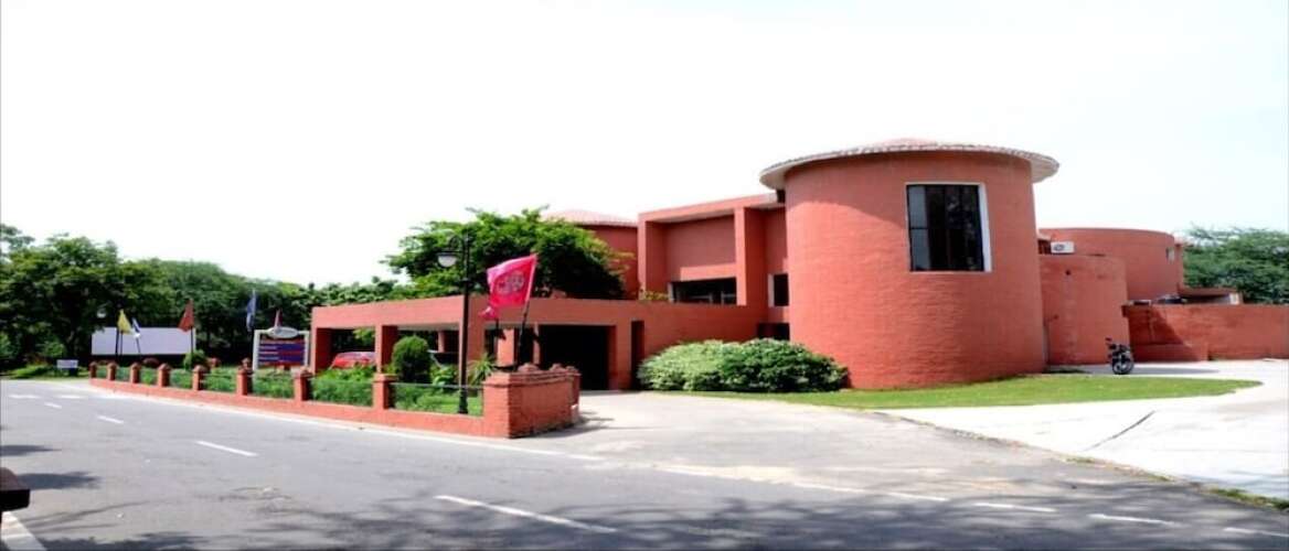 Hermitage Huts Tourist Resort - Faridabad