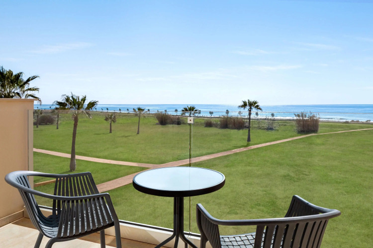 Ramada Hotel & Suites By Wyndham Ayia Napa - Ayia Napa