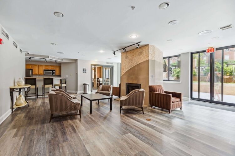 2br Luxury City Suite With Gym & Pool - Arlington, VA