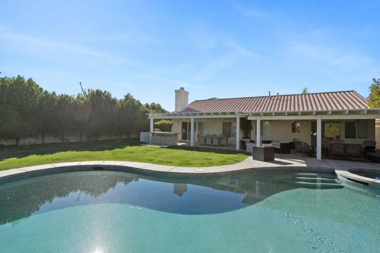 Stunning 5 Star Home Retreat Private Pool Spa Bbq 4 Br - La Quinta, CA