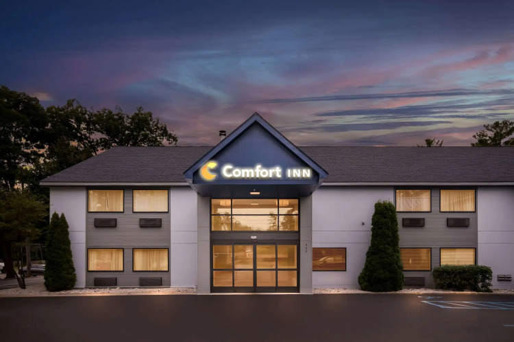 Comfort Inn Traverse City - Kewadin, MI