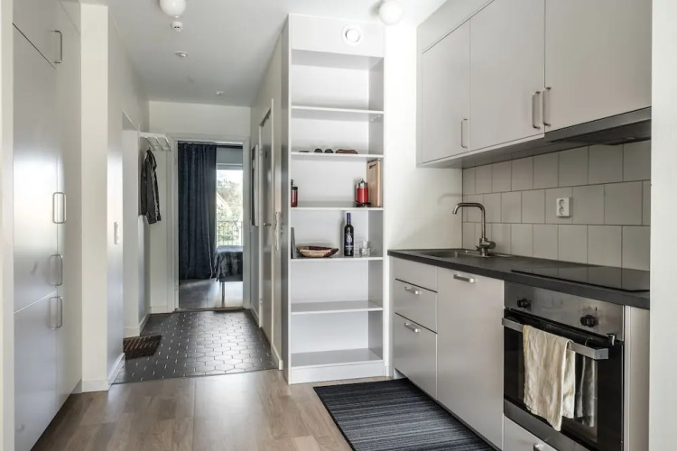 Central Apartment 5min Drive To Airport - 솔나