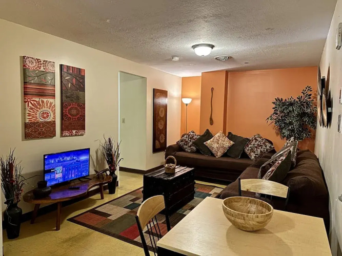 6 Beds | Downtown Apt | Very Quick Walk Everywhere - Pittsburgh