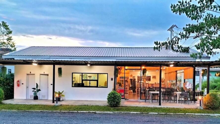 Blue Moon Boutique Resort - Sichon