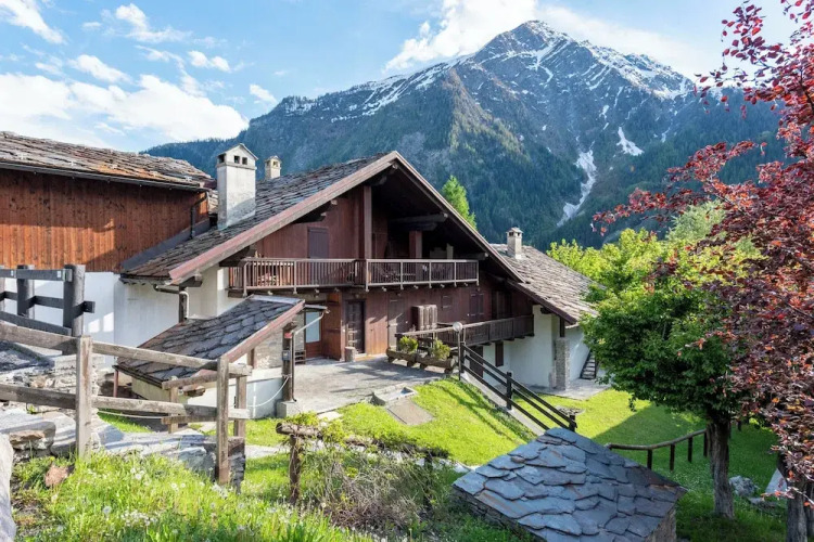 Cozy Apartment With Garden In Courmayeur - Courmayeur