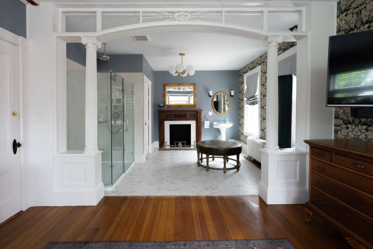 Chart House Inn - Rhode Island