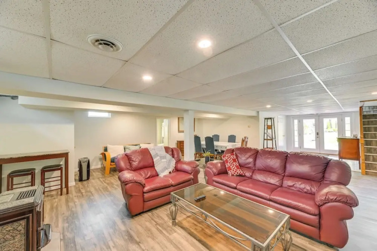 Charming Canandaigua Lake House W/ Deck & Views! - Bloomfield, NY