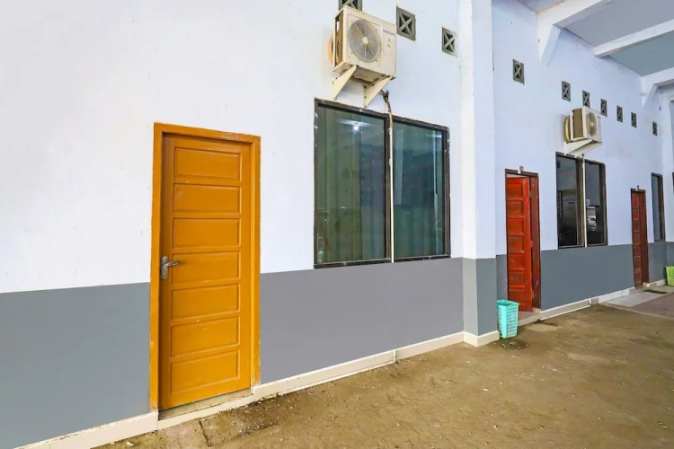 Hotel O Penginapan Metro Parepare - Pare-Pare