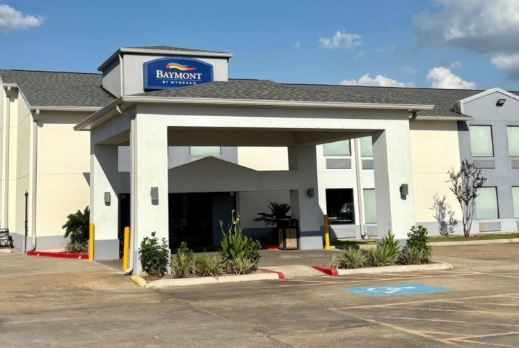 Baymont By Wyndham Iowa Lake Charles - Iowa