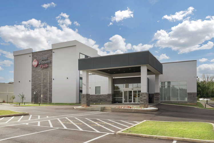 Best Western Plus Mobile Inn & Suites - Mobile, AL