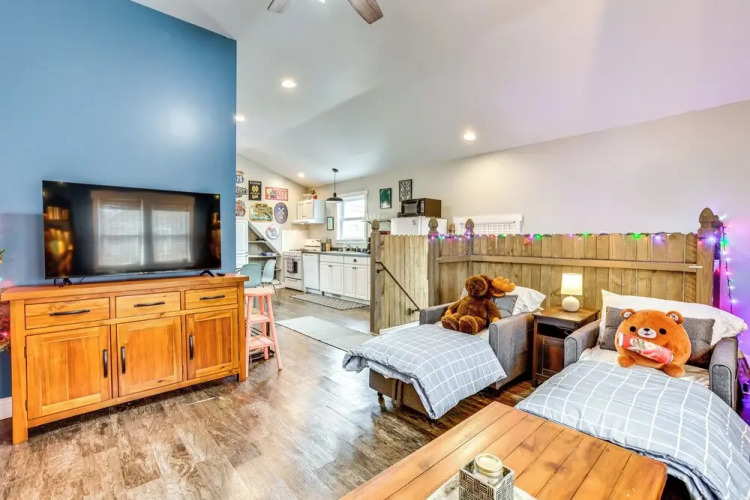 < 1 Mi To Beach: Quirky & Central Apt In Frankfort - Frankfort