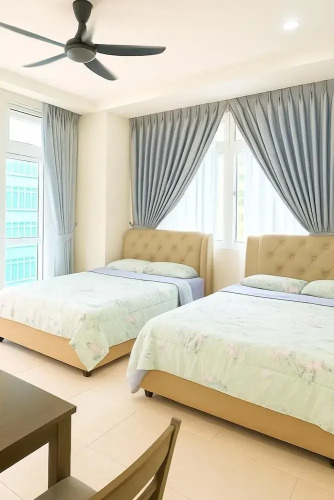 4pax Studio Netflix  Free Wifi - Kuching