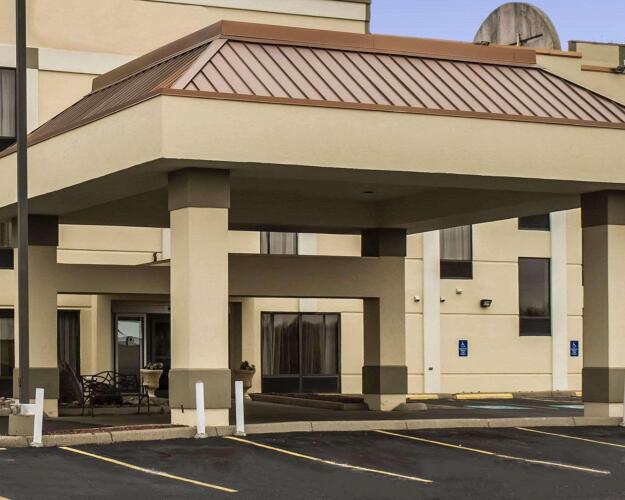 Quality Inn - Akron, OH