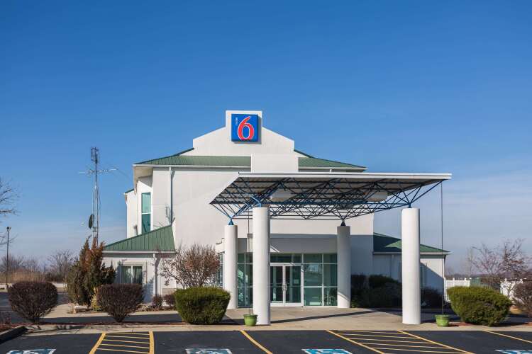 Motel 6 Dale, In - Santa Claus, IN