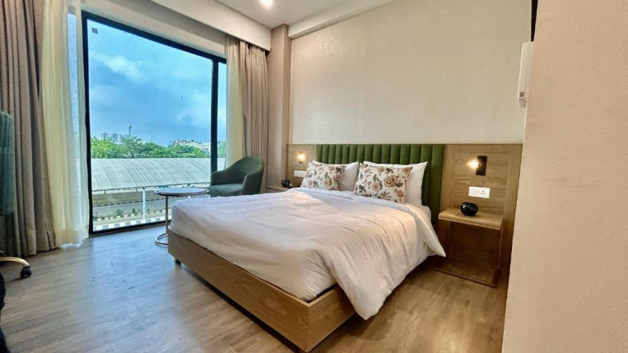 Hotel Limon Near Sector 29, Gurgaon - Gurugram