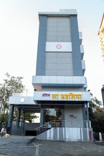 Hotel La Dahlia - Thane