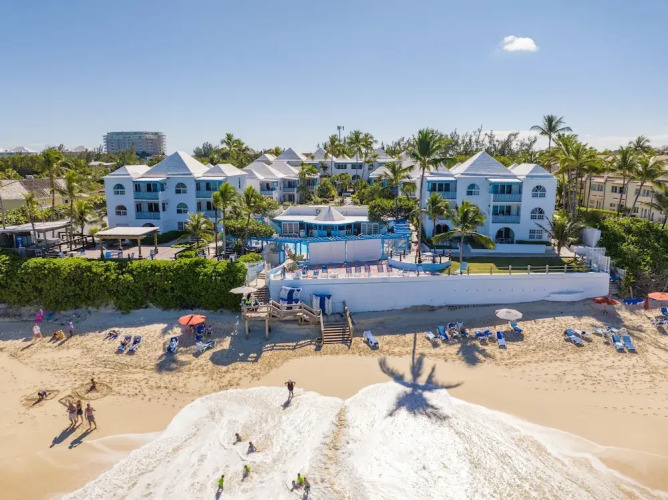 Deluxe Ocean View Villas - Just Steps From White Sand Beaches - ナッソー