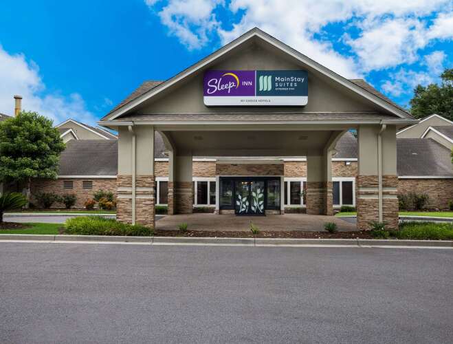 Mainstay Suites Savannah Midtown - Savannah, GA