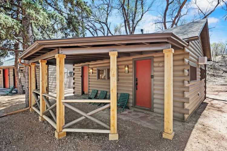 Timber Lodge Cabin 7 - Colorado Springs, CO