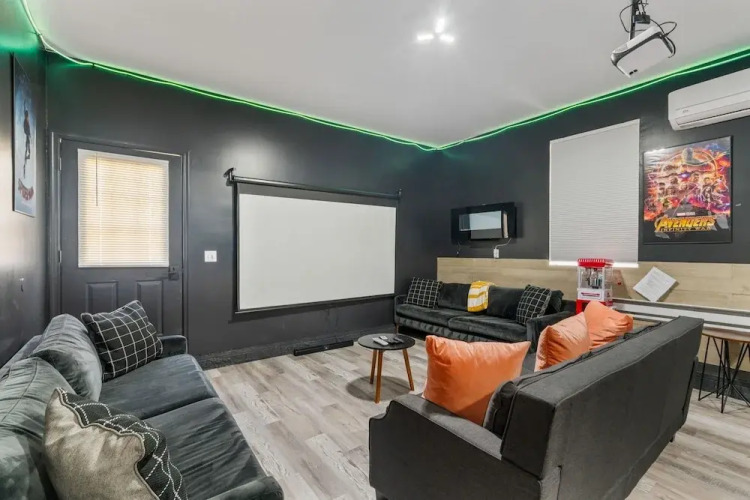 Ultimate Poconos Family Escape! Games, Firepit, Theater Vibes & More - Pocono Mountains, PA