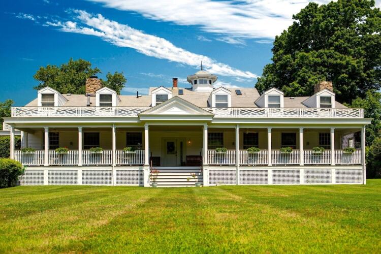 Captain Stannard Bed And Breakfast Country Inn - Old Saybrook, CT