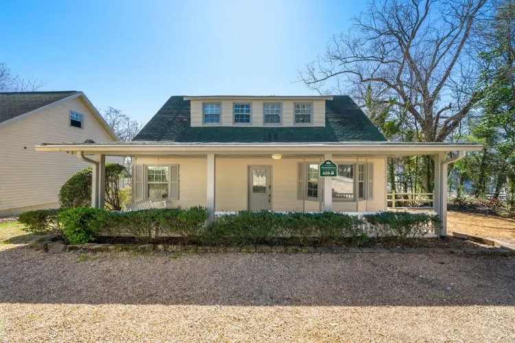 Beautifully Modern Cottage In Historic Norcross - Johns Creek, GA