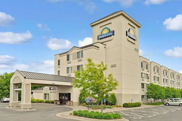 Days Inn By Wyndham Eagan Minnesota Near Mall Of America - Lakeville, MN