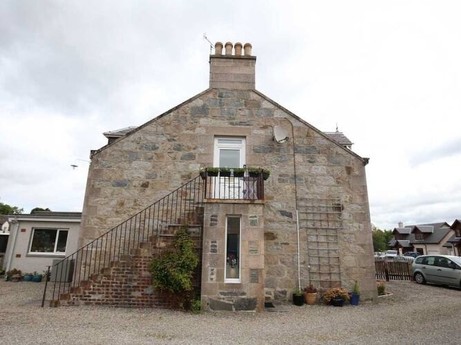 High Terrace Apartment - Grantown-on-Spey