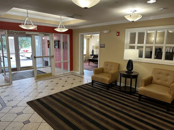 Hometowne Studios By Red Roof Southfield - Oak Park, MI