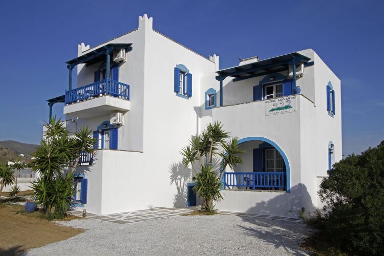 Diamantis Studios - Naxos