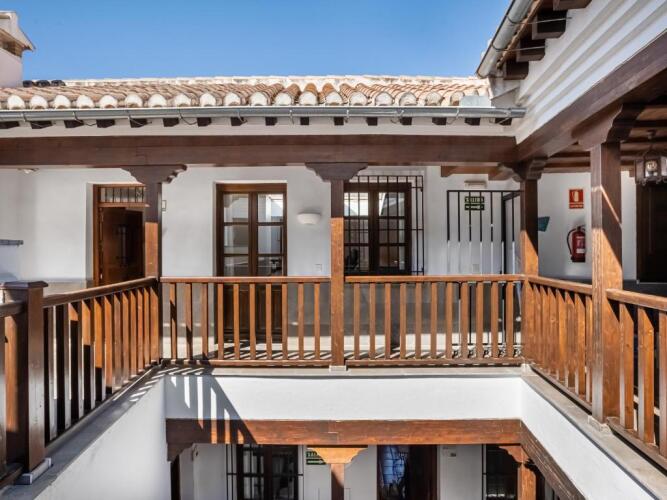 Limehome Granada Calle Sta. Ana - Granada