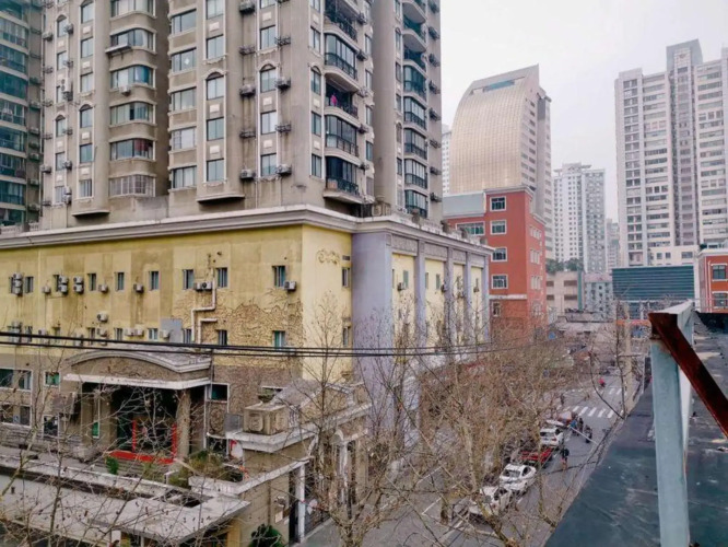 Red House Hotel (Shanghai Red House Hospital Lujiabang Road Subway Station Branch) - Shanghai