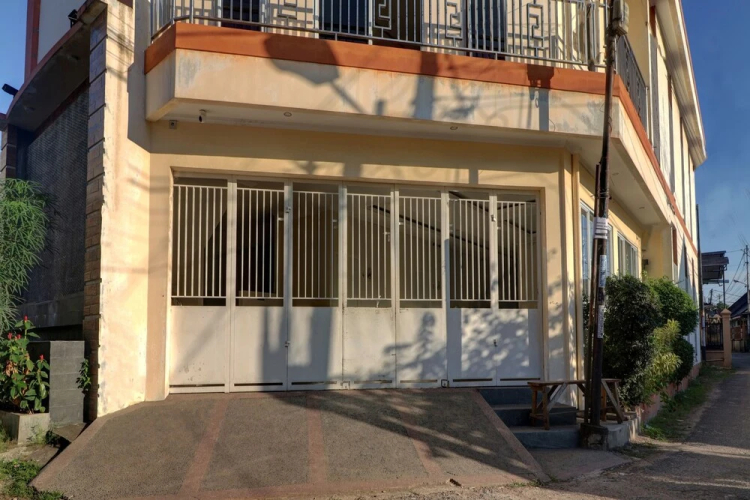 Oyo Life 92707 D-akomiba Residence - Jambi