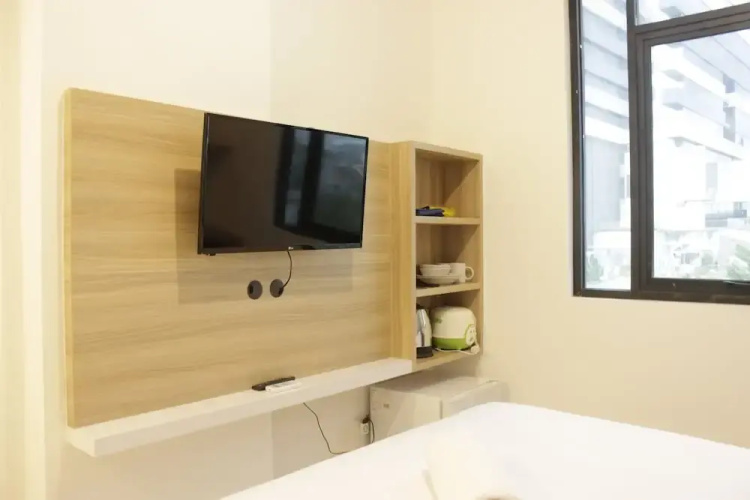 Zest Studio Semi Apartment At The Lodge Paskal Near Binus University - Bandung