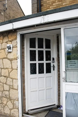 Luton Airport Guest House - Luton