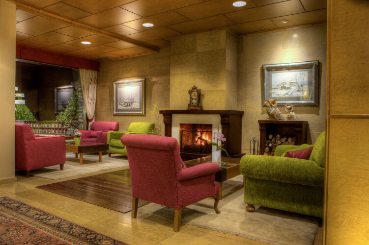 Hotel & Spa El Castell De Ciutat - Pyrenees