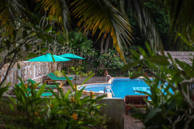 Koh Jum Ocean Beach Resort - Ko Lanta