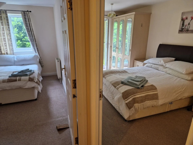 2 Bed Flat - Sleeps 4 - Parking - Wifi - Southampton, UK