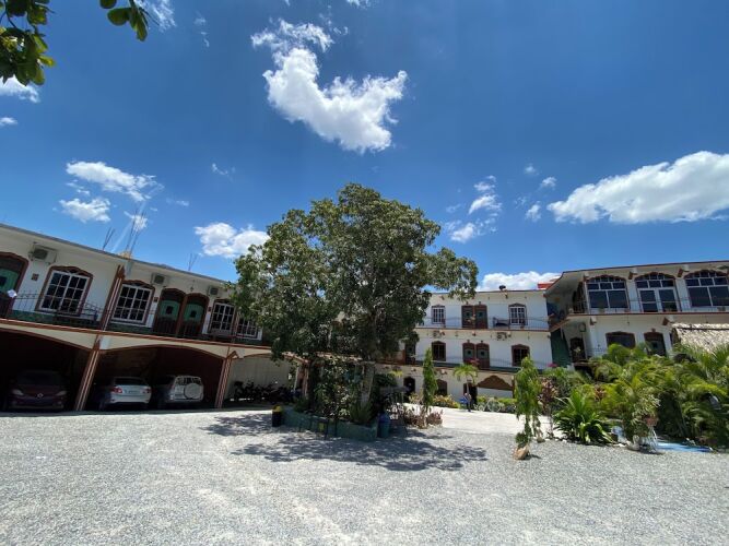 Hotel Y Restaurante Las Adas Y Estrellas - Melchor de Mencos