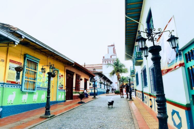 La Martinera Plaza Principal - Guatapé