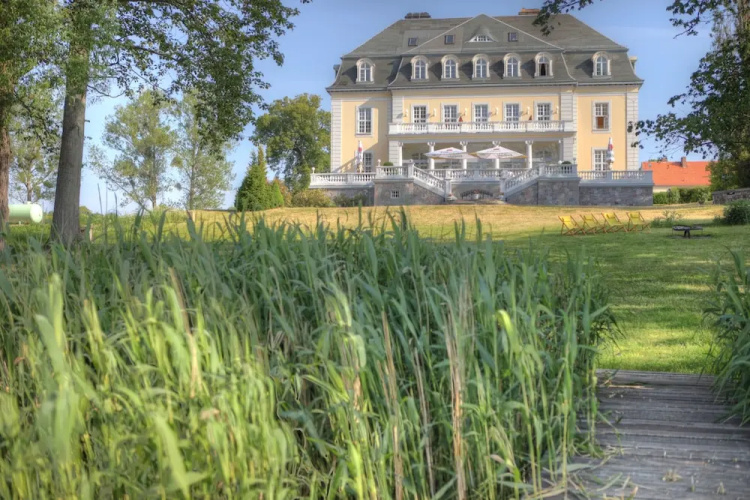 Schlosshotel Groß Plasten - Mecklenburgische Seenplatte