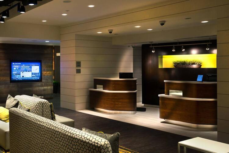 Courtyard By Marriott Charleston Summerville - 섬머빌