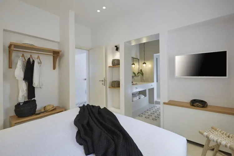 Two Bedroom Villa Outdoor Hot Tub- La Torre - Santorini