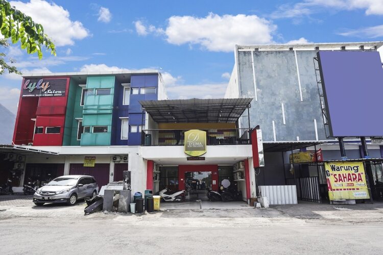 Oyo D'lima Guest House Sub - 泗水