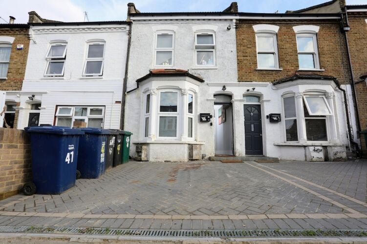 Stanhope Road Apartments - Whetstone - London