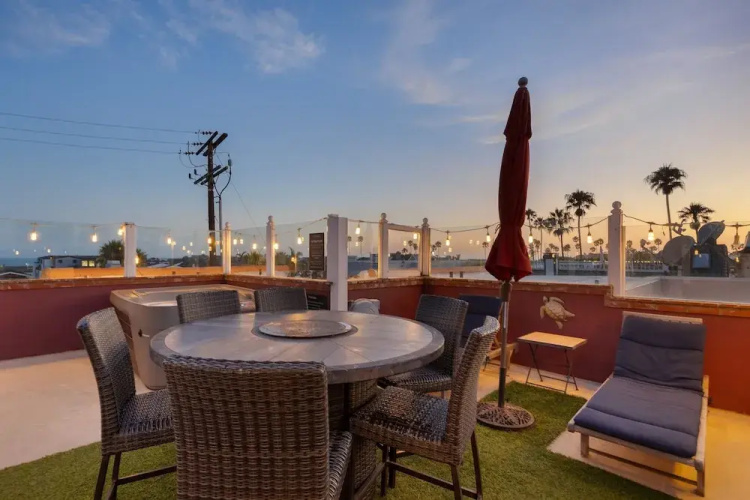 Shoreline Villa By Avantstay Steps To The Beach Bay Pier - Newport Beach, CA