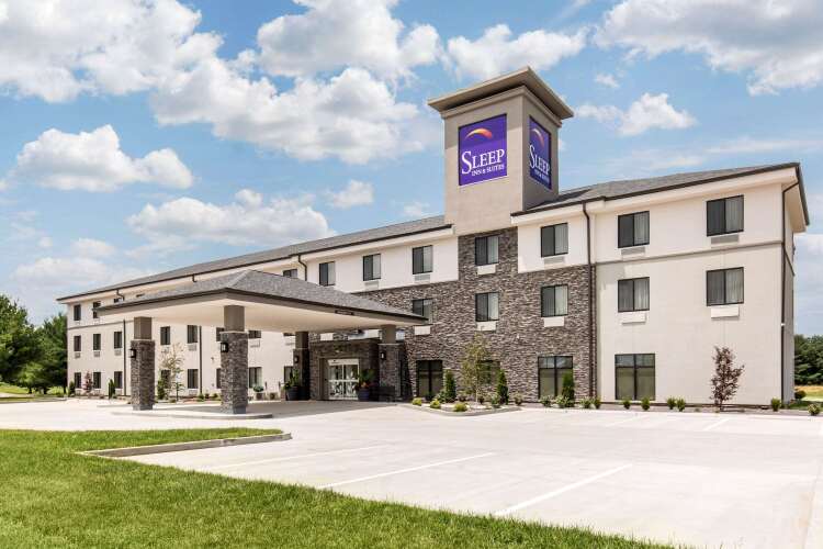 Sleep Inn & Suites - Jacksonville, IL