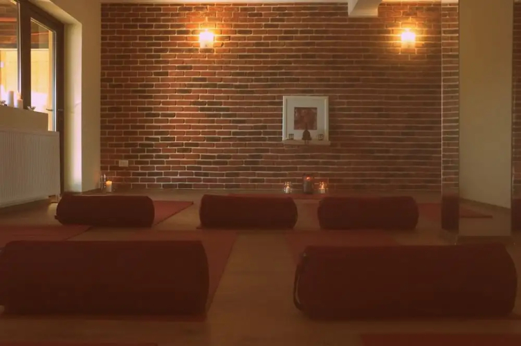 Akasha Retreat - Peștera